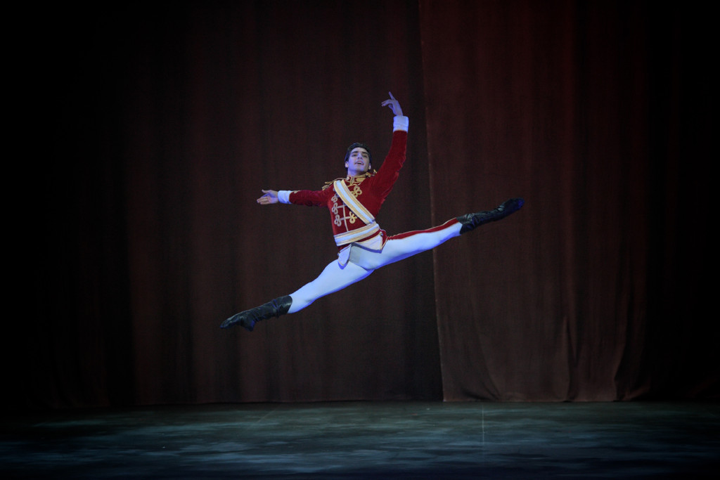 cesar_corrales_in_english_national_ballets_nutcracker_c_laurent ...