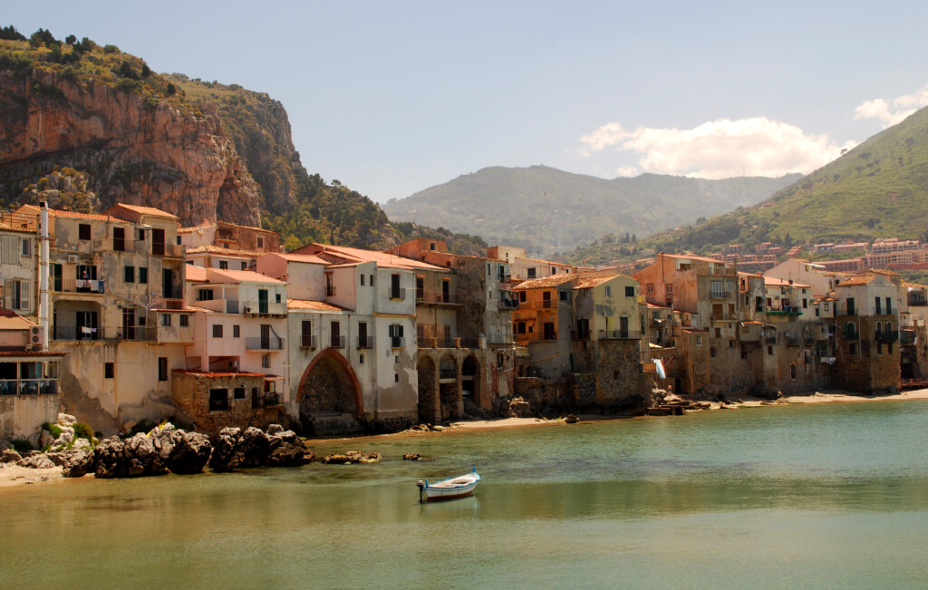 Visit the exotic film locations of Indiana Jones with luxury travel ...